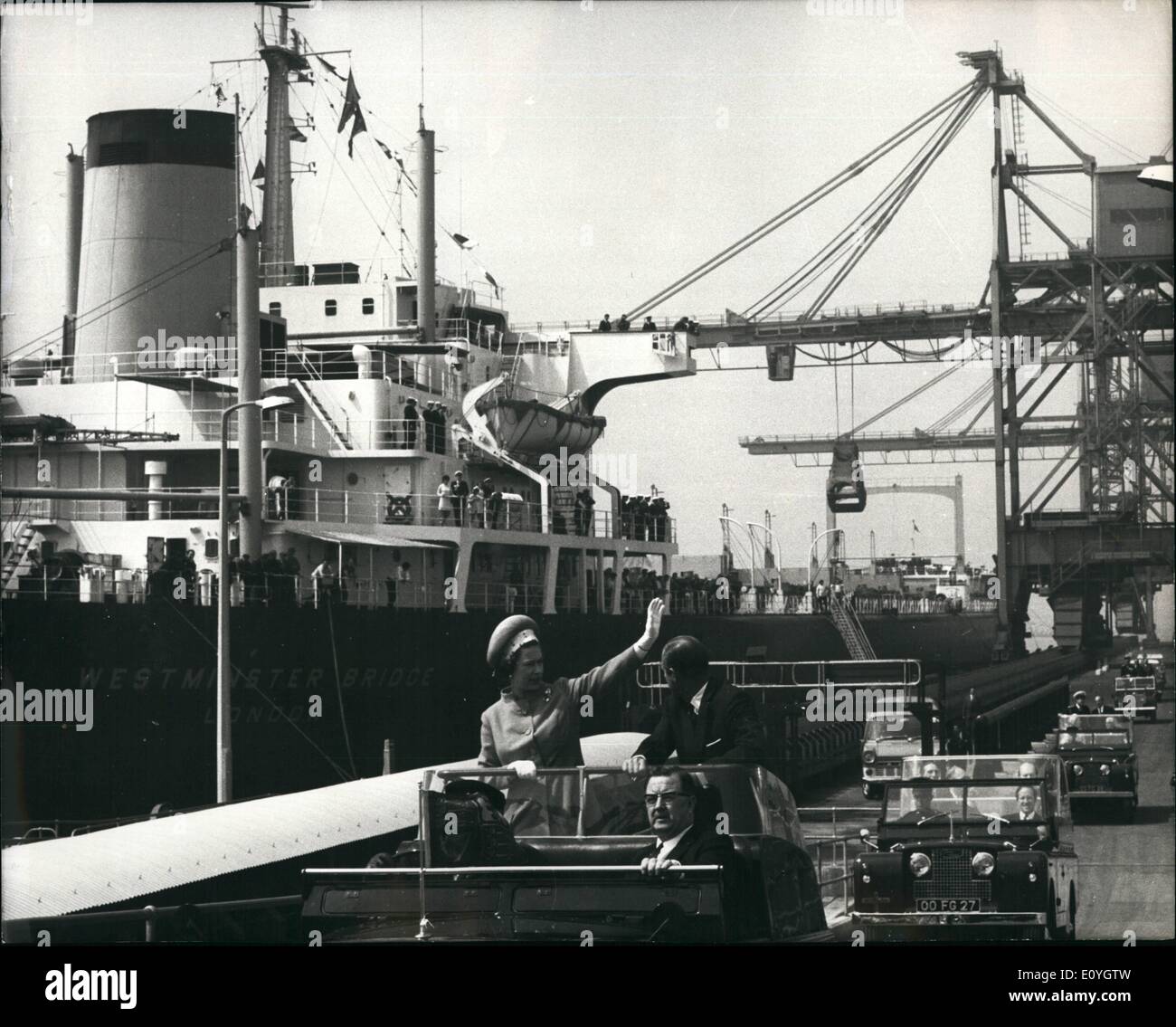 Basic oxygen steelmaking hi-res stock photography and images - Alamy