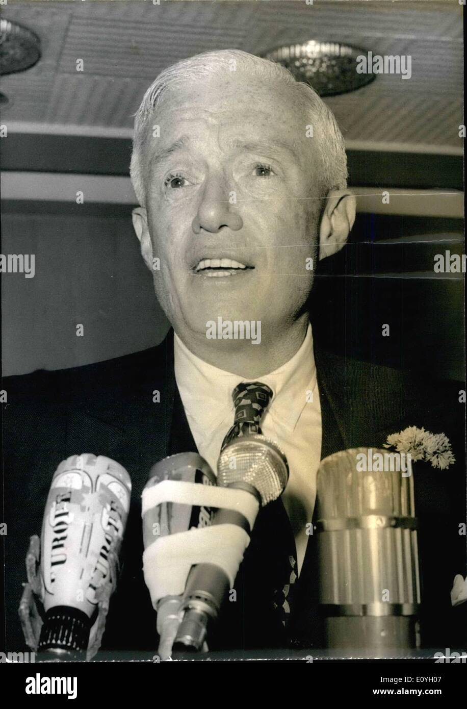 Soviet movie hi-res stock photography and images - Alamy