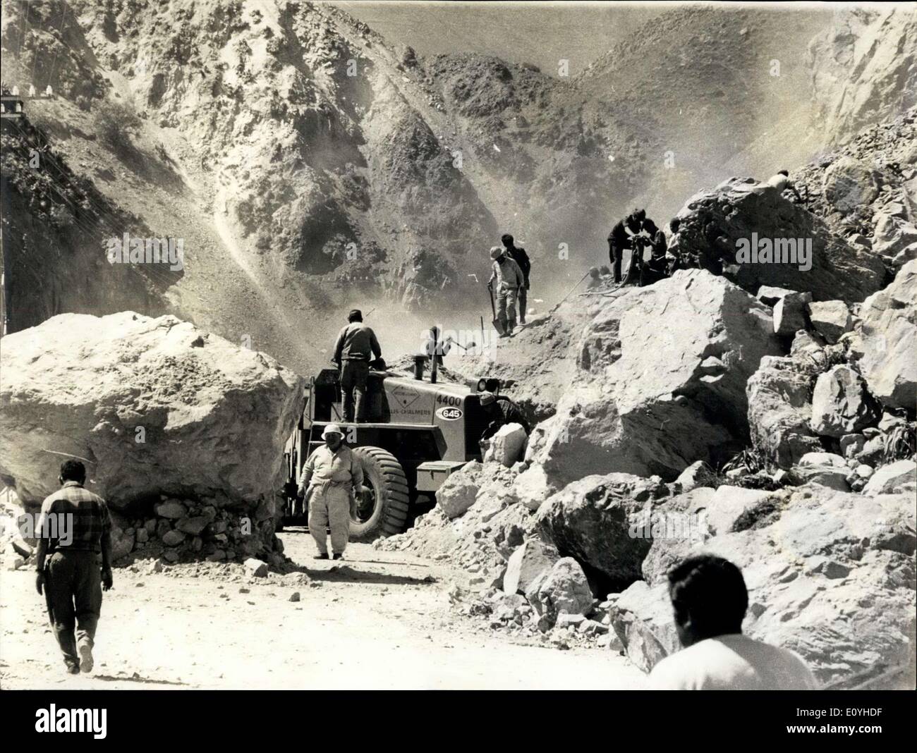1970 peruvian earthquake may 31 hi-res stock photography and images - Alamy