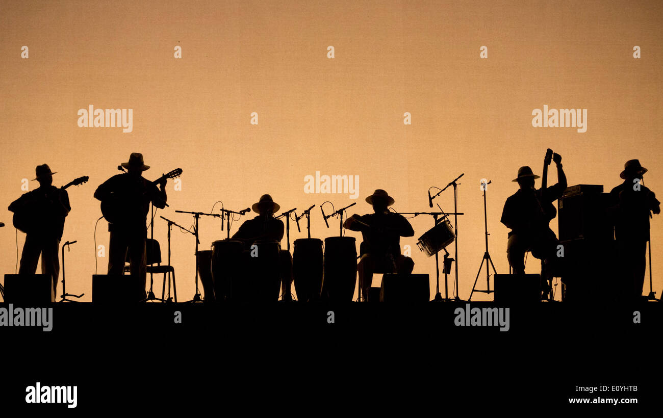 The Cuban dance show "Havana Rakatan" returns to the Peacock Theatre ...