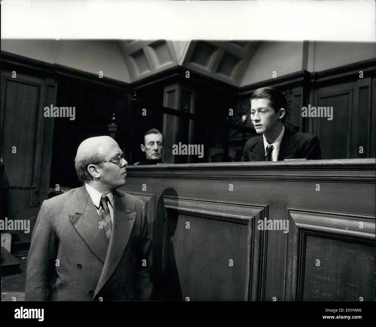 No filming in court hi-res stock photography and images - Alamy