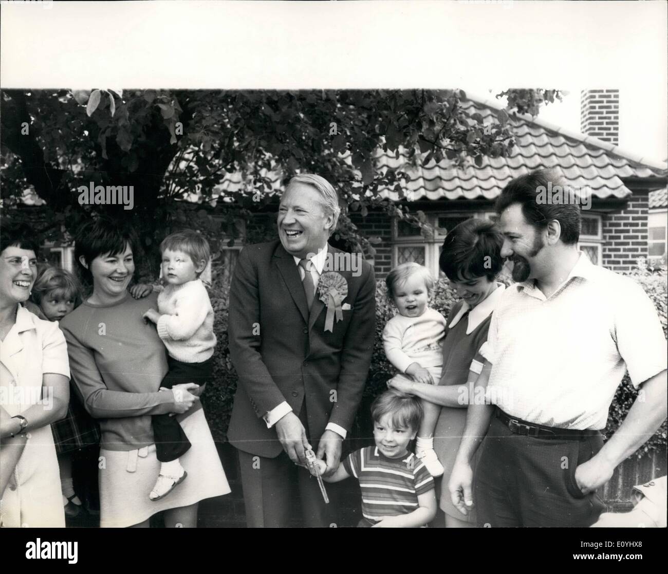Jun. 06, 1970 - Mr Heath Make his final tour of his constituency of ...
