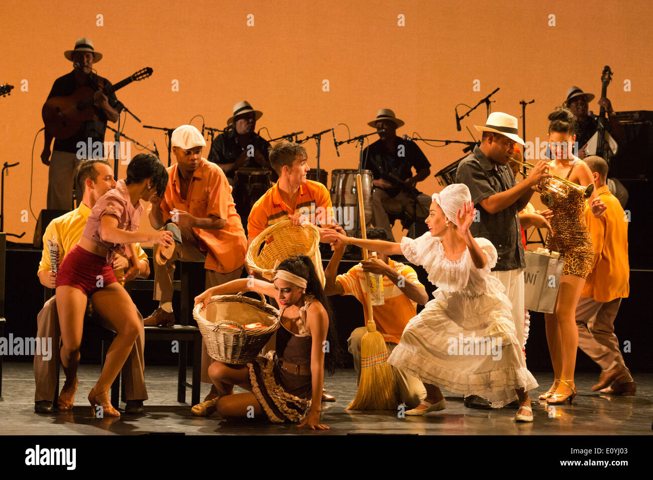 The Cuban dance show "Havana Rakatan" returns to the Peacock Theatre ...