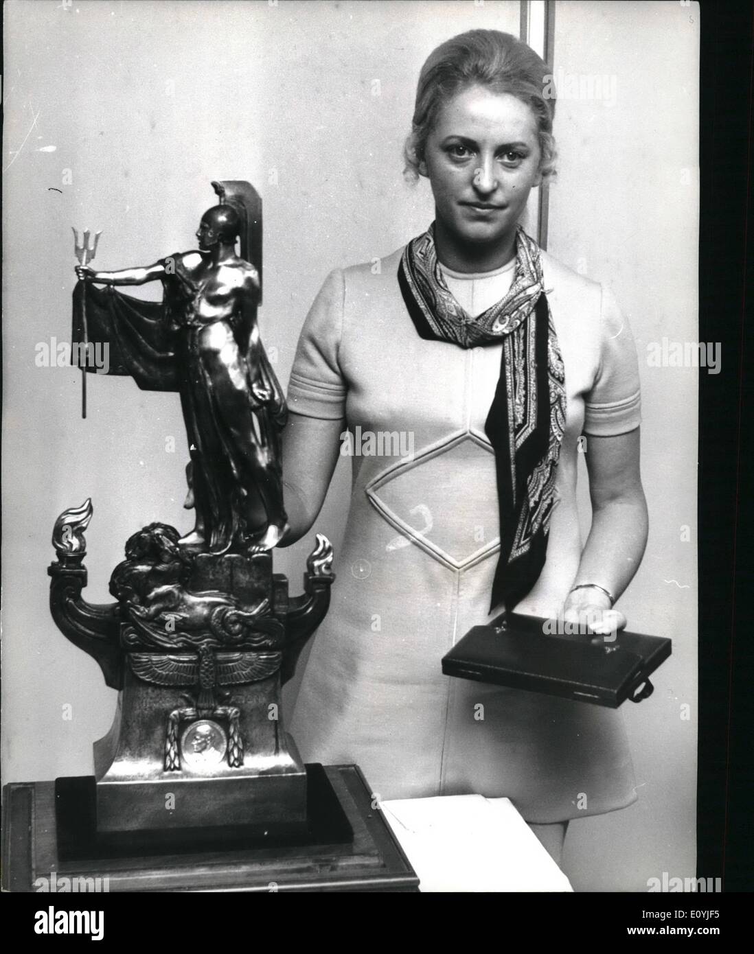 Pat mrs hi-res stock photography and images - Alamy