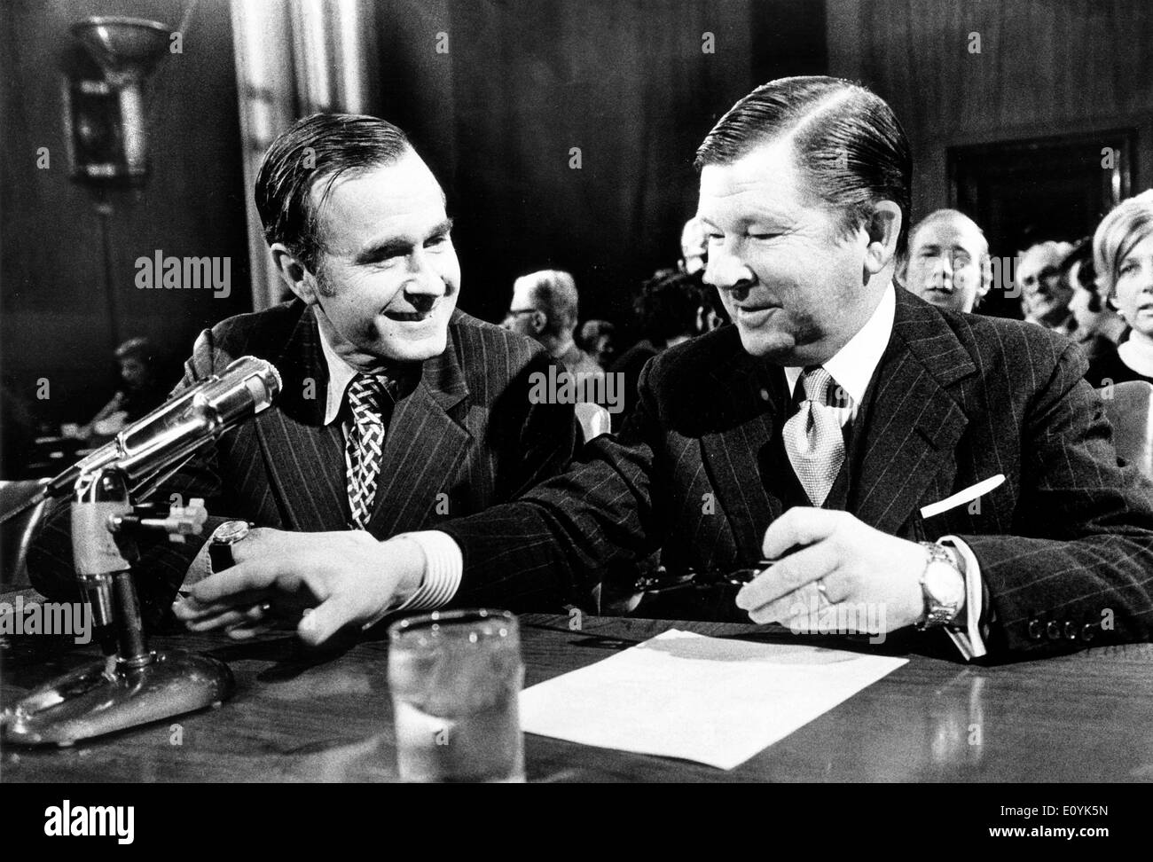 George h w bush in Black and White Stock Photos & Images - Alamy