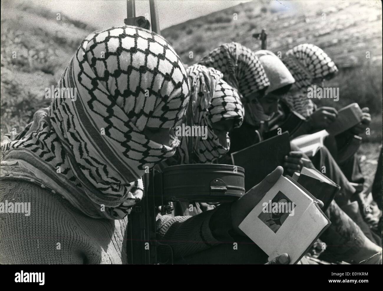 Chinese commandos hi-res stock photography and images - Alamy