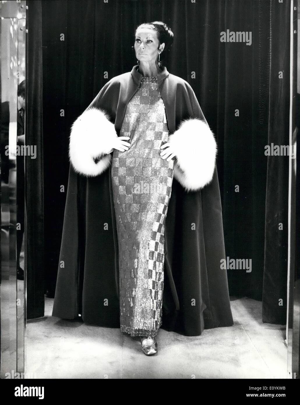 Sep. 09, 1970 - Hartnell Autumn / Winter Collection. Photo shows Model ...