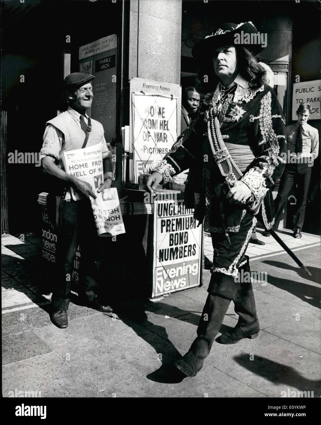 English civil war roundheads cavaliers hi-res stock photography and ...