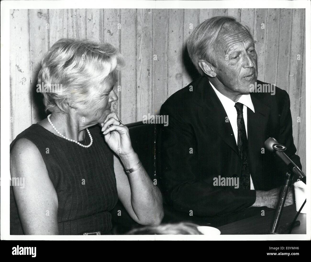 Professor hannes alfven hi-res stock photography and images - Alamy