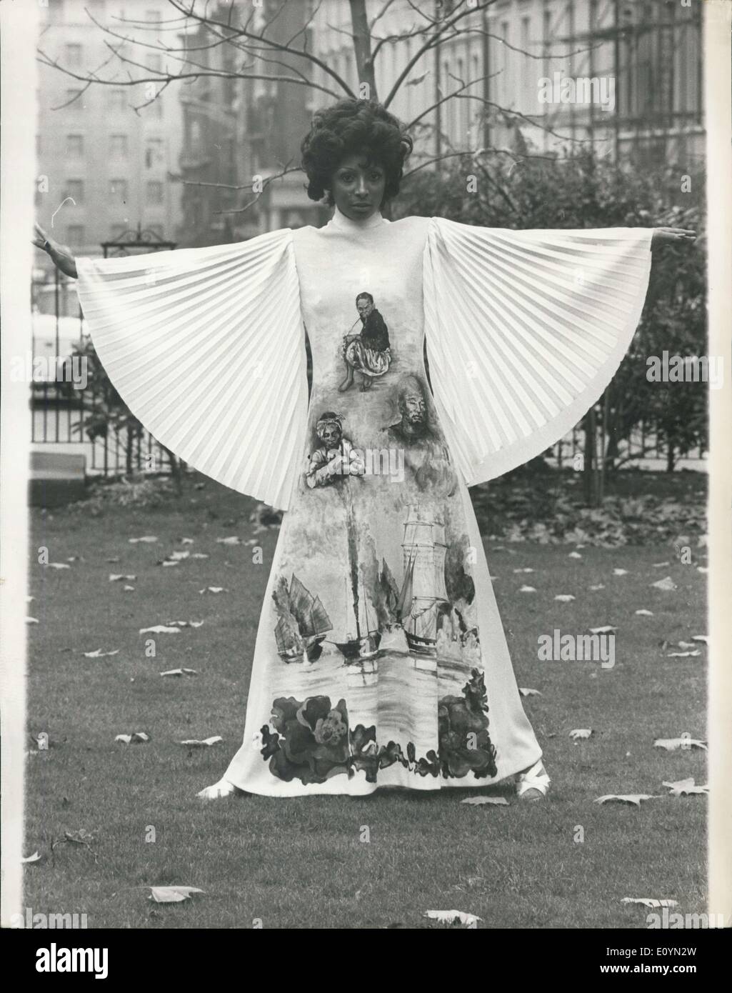 Nov. 10, 1970 - Fashion Show In London: Exquisite Knitwear Ltd., and ...
