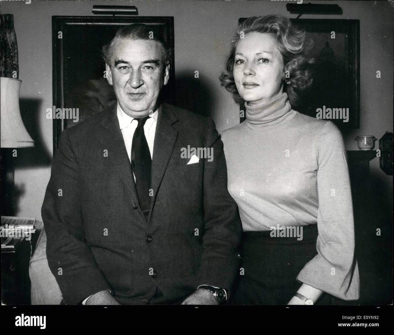 Of the earl of cromer pictured here hi-res stock photography and images ...