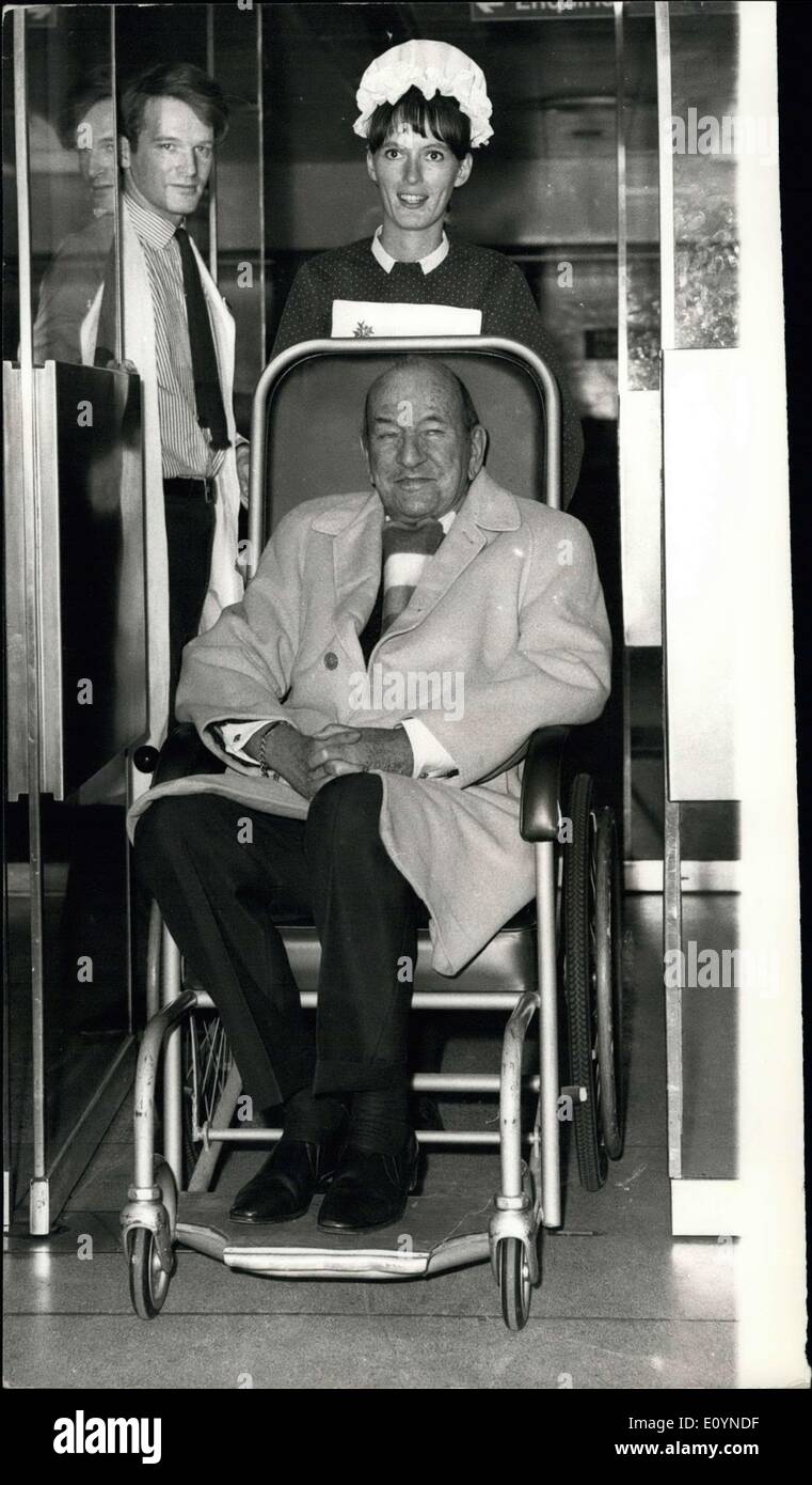 Nov. 28, 1970 - Sir Noel Coward Leaves Hospital. Sir Noel Coward, 70 ...