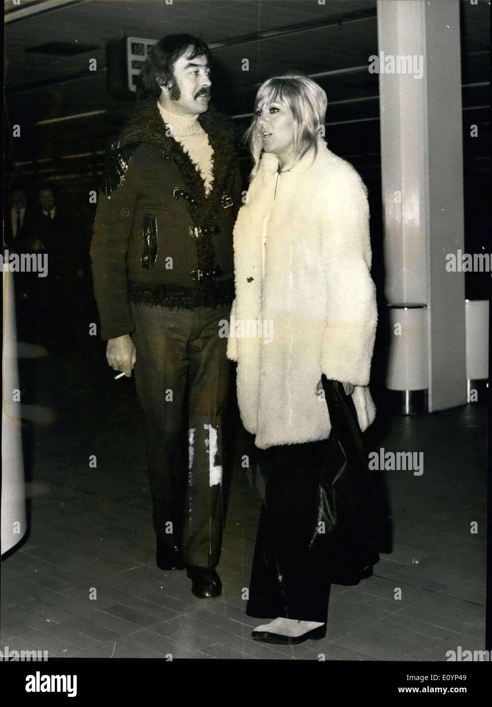 Actress kim novak in hi-res stock photography and images - Alamy