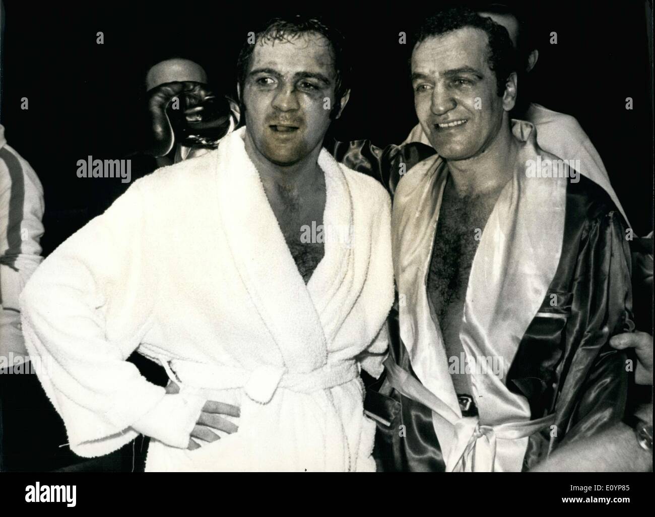 Historic boxing match hi-res stock photography and images - Alamy