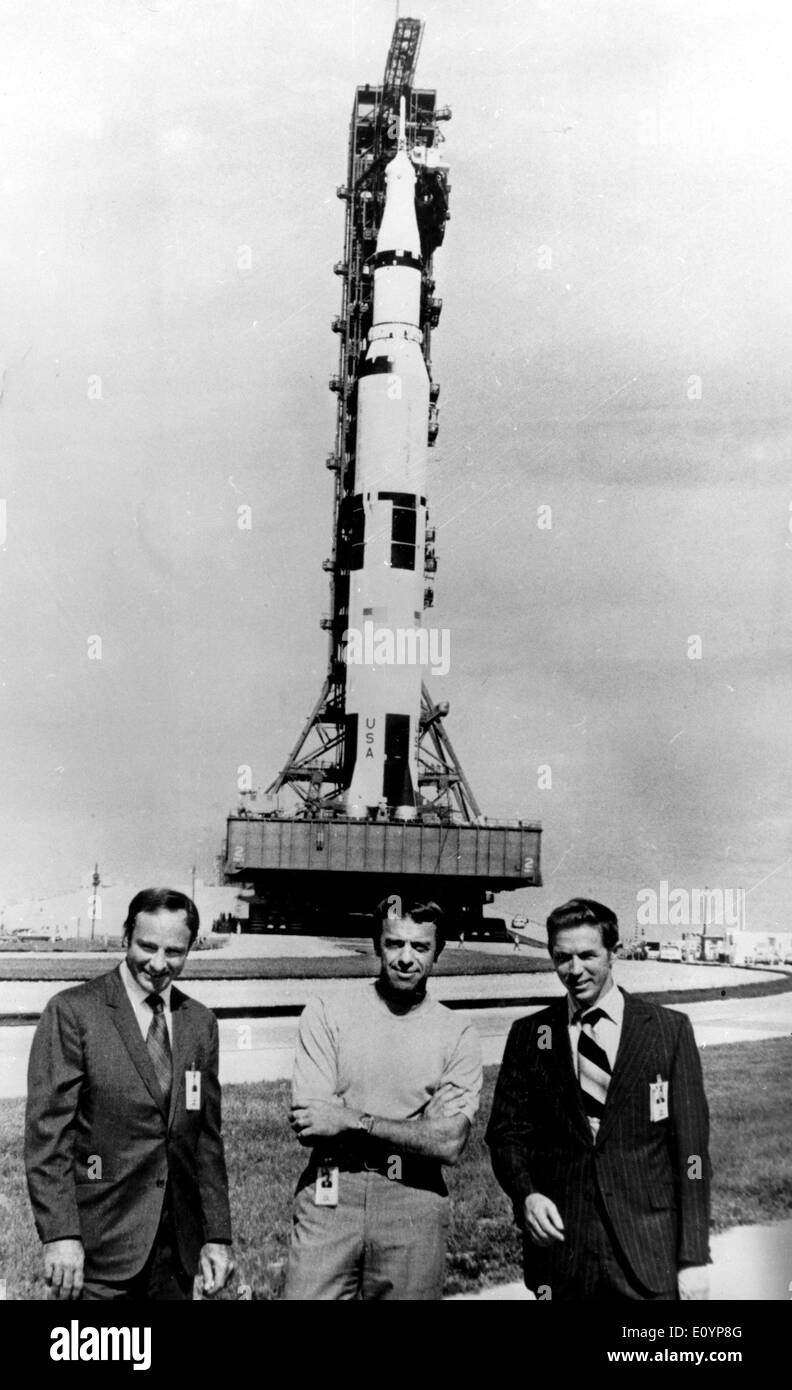 Apollo 14 Astronauts at Kennedy Space Center Stock Photo - Alamy