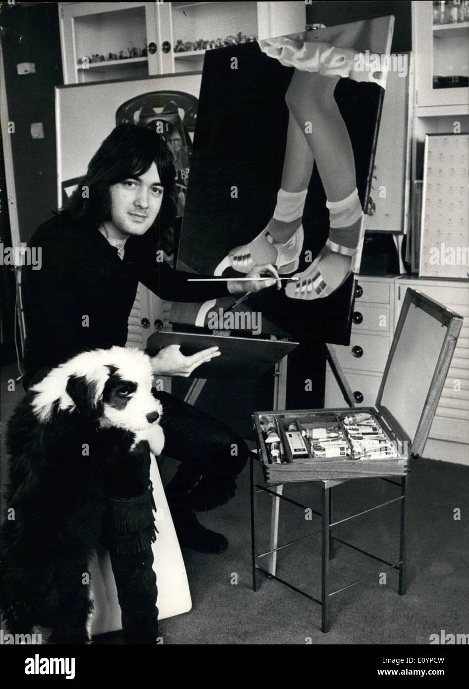 An exhibition by barry hi-res stock photography and images - Alamy