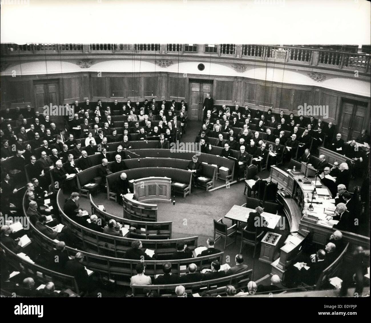 Spring meeting general synod hi-res stock photography and images - Alamy