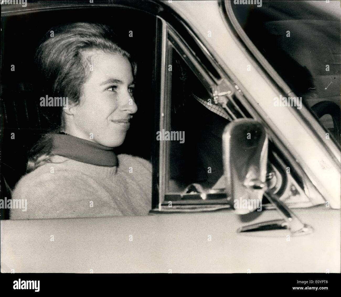 Mar. 03, 1971 - Princess Anne off to Windsor. photo shows princess Anne ...