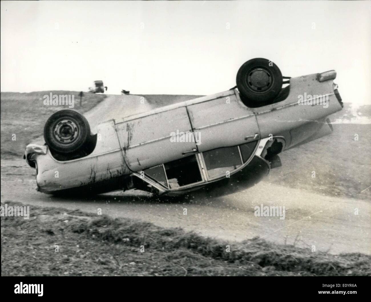 Unhurt hi-res stock photography and images - Alamy