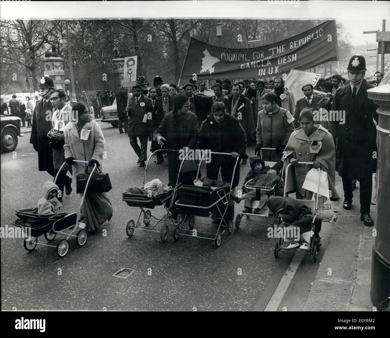 Apr. 04, 1971 - Bengalis Students Demonstrate In London: The Bengali ...