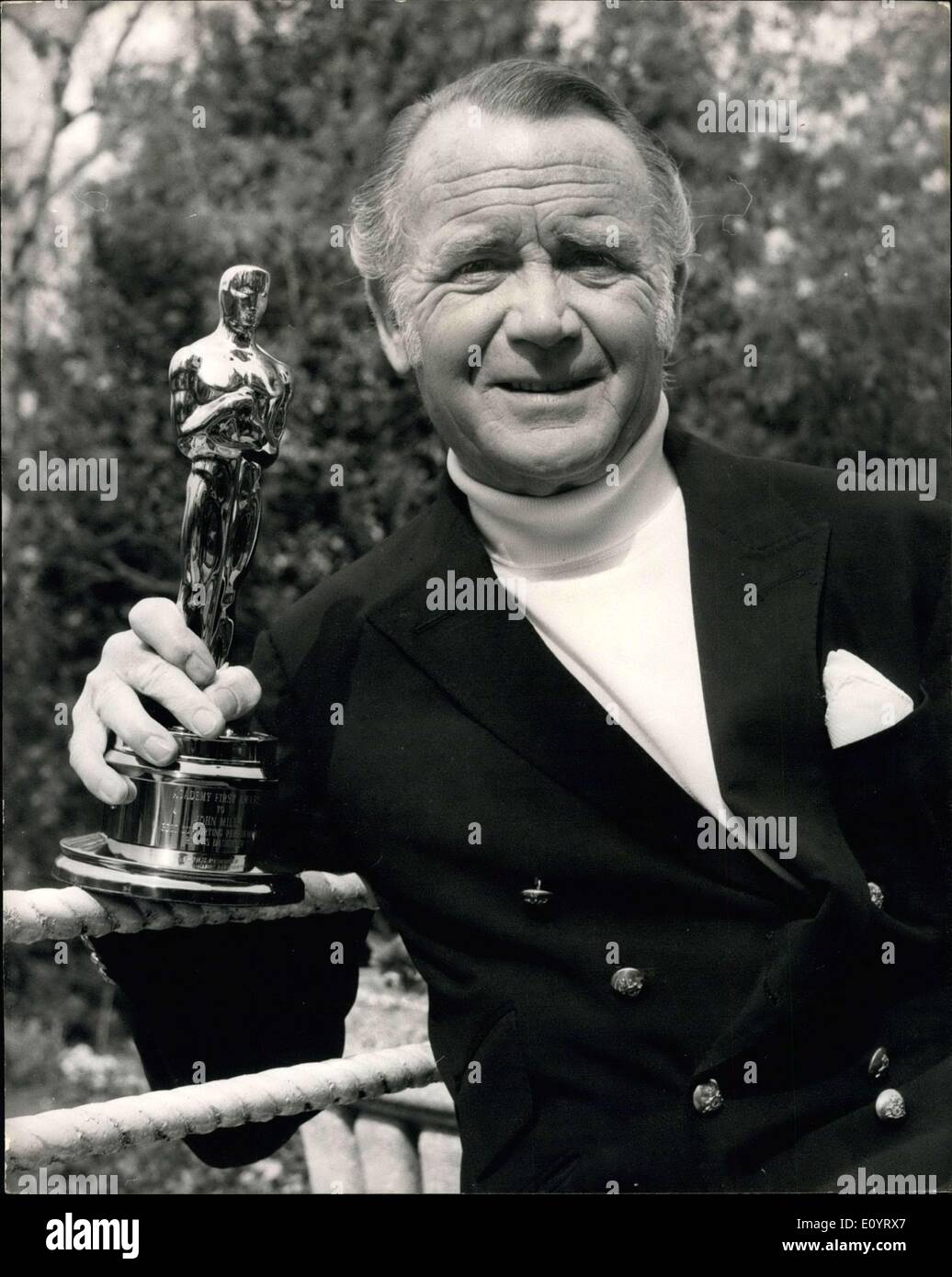 John mills return oscar others hi-res stock photography and images - Alamy
