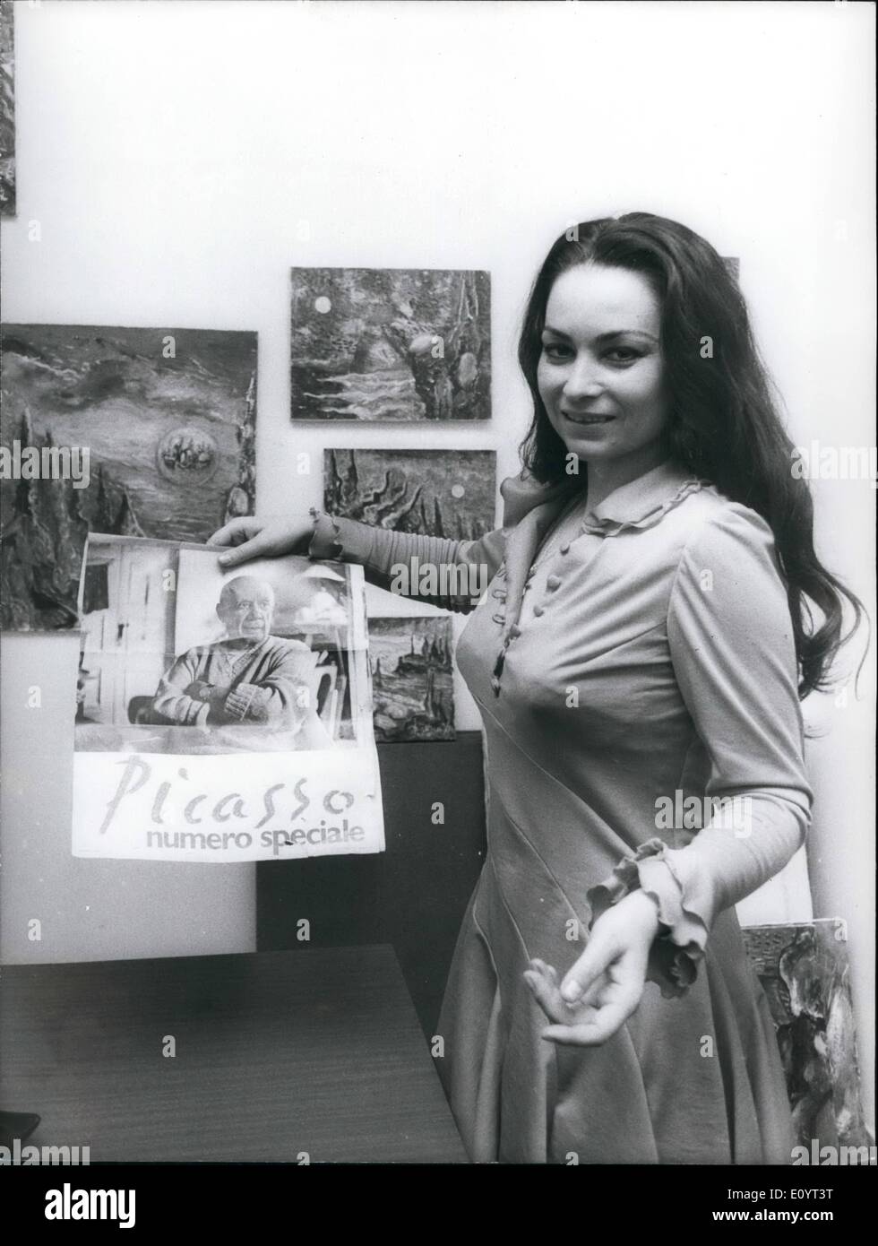 May 05, 1971 - Bruna X, Picasso's daughter Stock Photo - Alamy