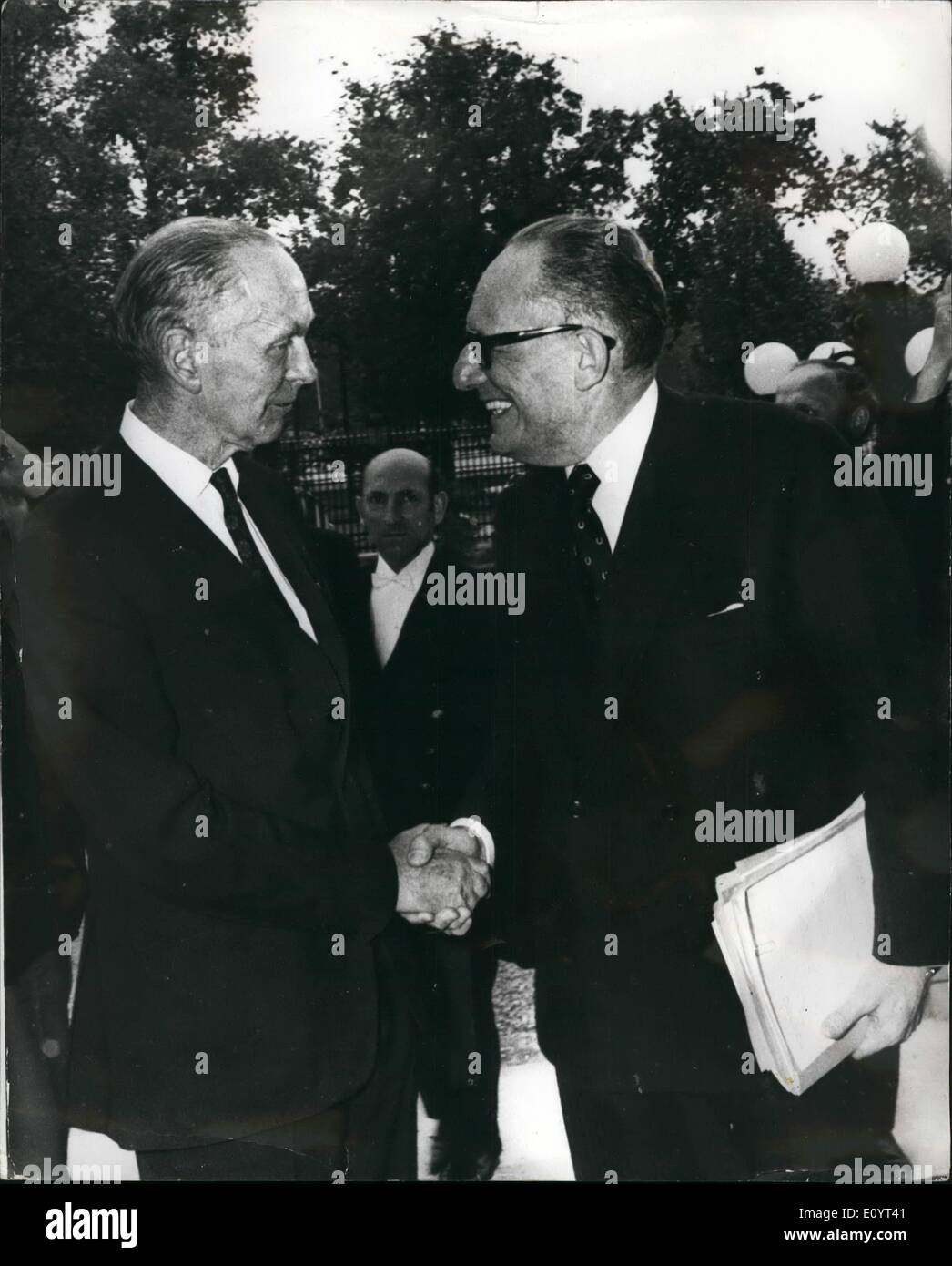 May 05, 1971 - Sir Alec Douglas Home meets M. Schumann; Sir Alec ...