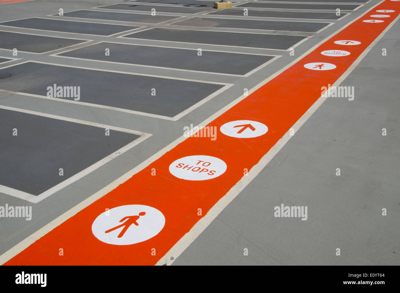 Parking guideline hi-res stock photography and images - Alamy