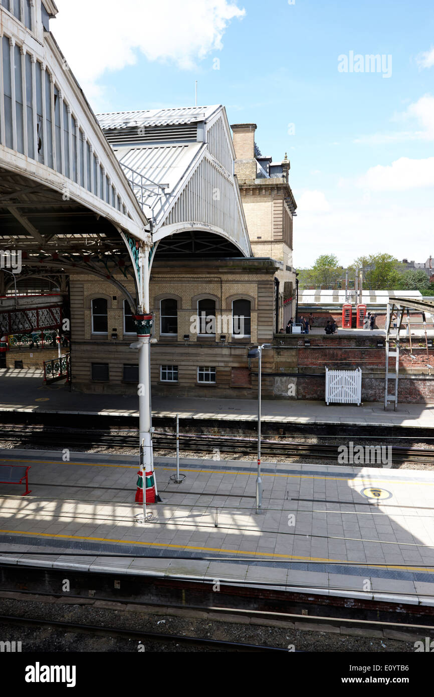 Preston railway station platforms and tracks England UK Stock Photo - Alamy