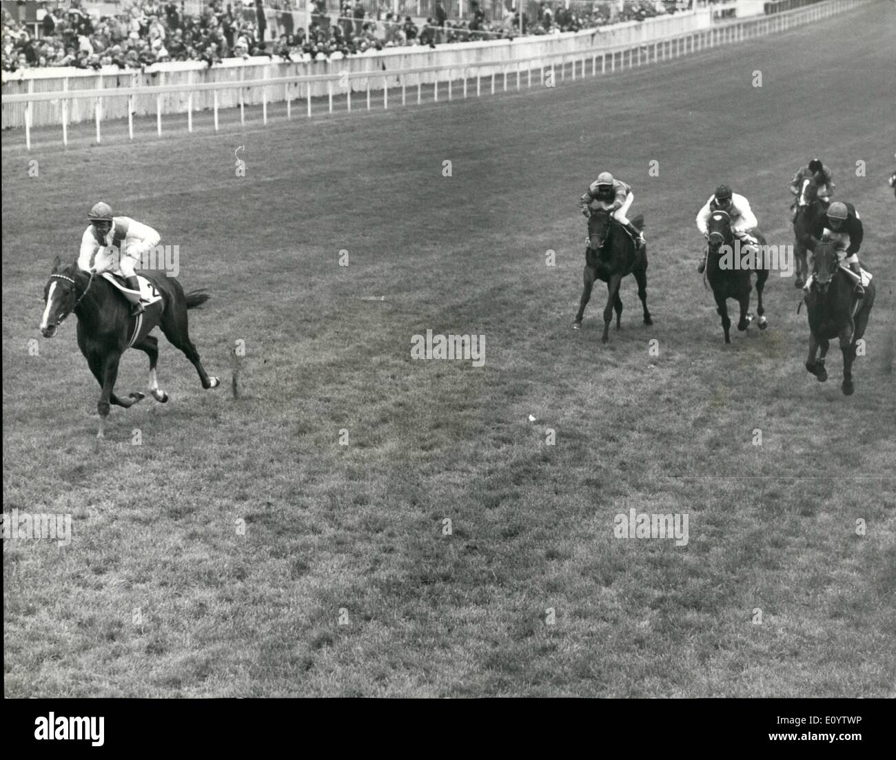 Altesse royale wins oaks hi-res stock photography and images - Alamy