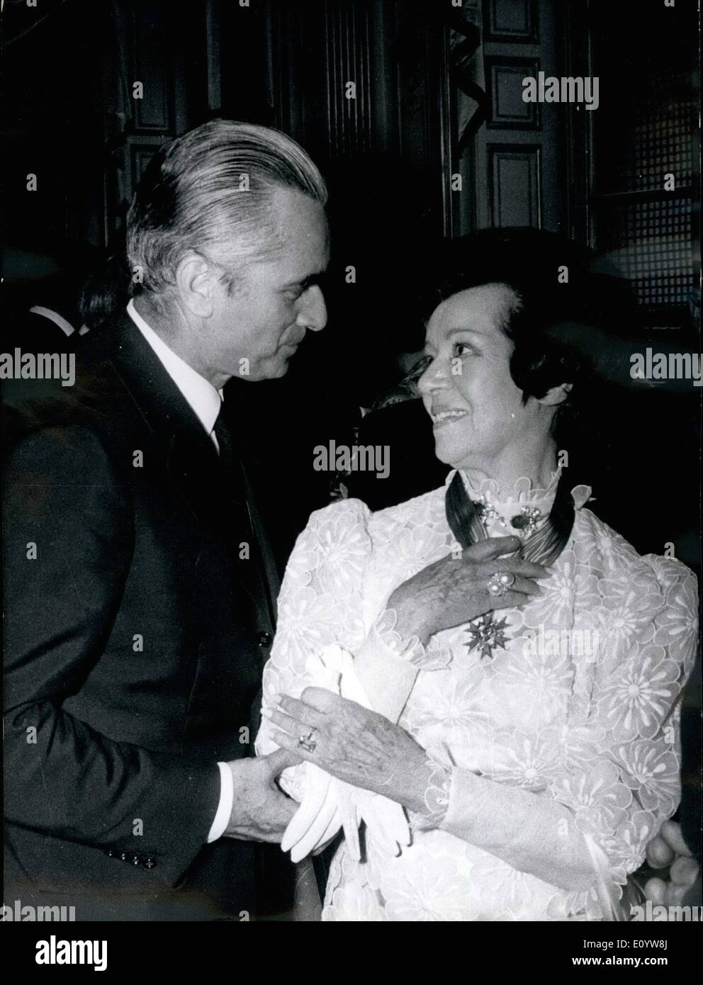 Lily pons hi-res stock photography and images - Alamy