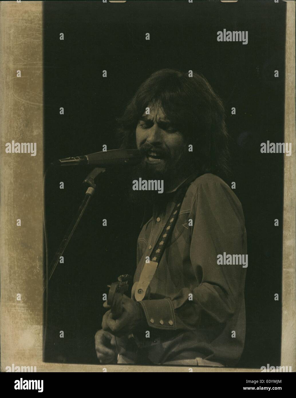 Aug. 08, 1971 - George Harrison at the Pakistani benefit made in Garden ...