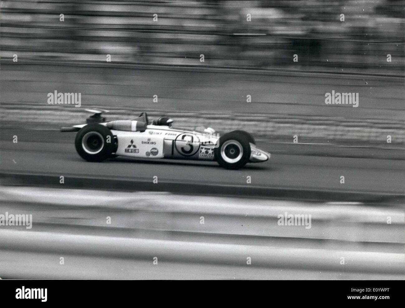 Aug. 08, 1971 - Japan Grand Prix: Japanese racing drivers Kuniomi ...