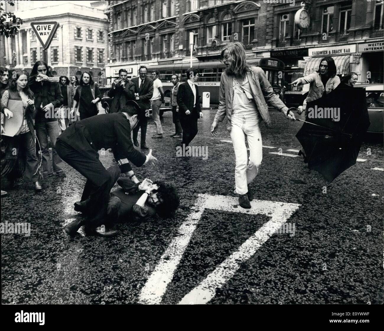 Aug. 08, 1971 - OZ Editors Sentenced Today.: The three convicted ...