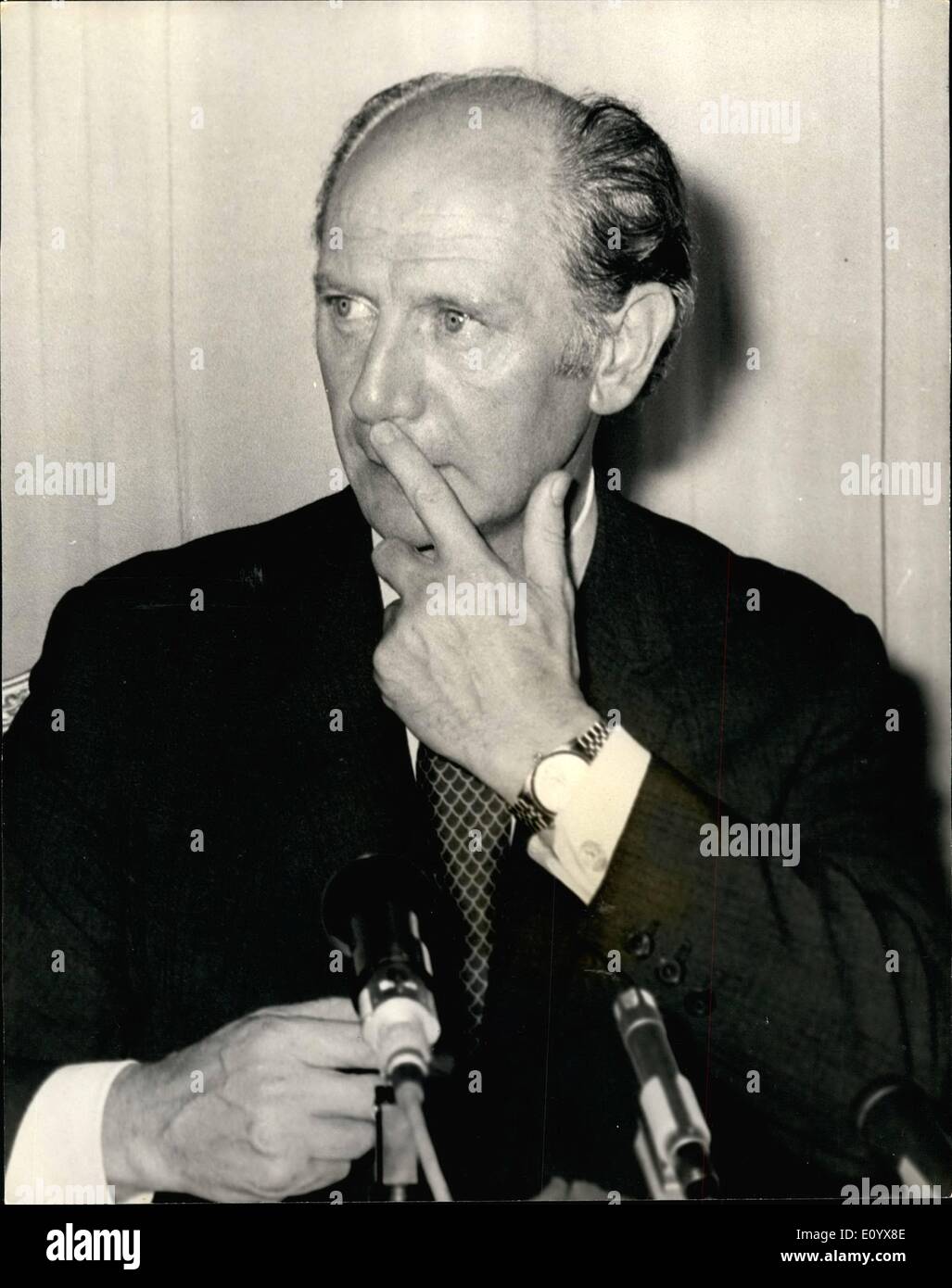Sep. 09, 1971 - MR LYNCH GIVES PRESS CONFERENCE AT THE IRISH EMBASSY ...