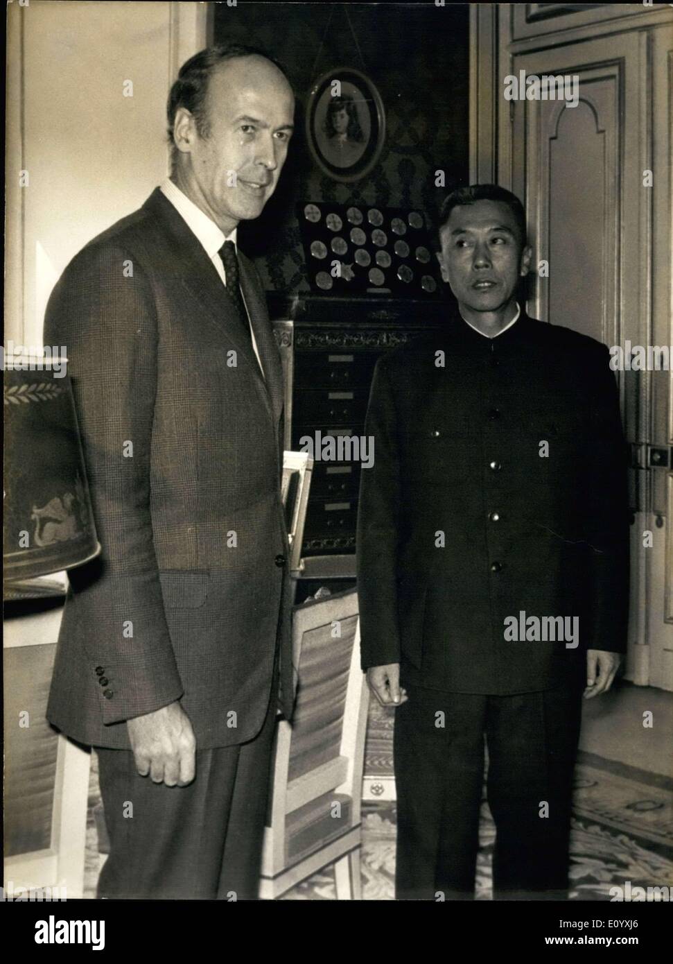 Oct. 01, 1971 - France's Minister of Finance and of the Economy, Valery ...