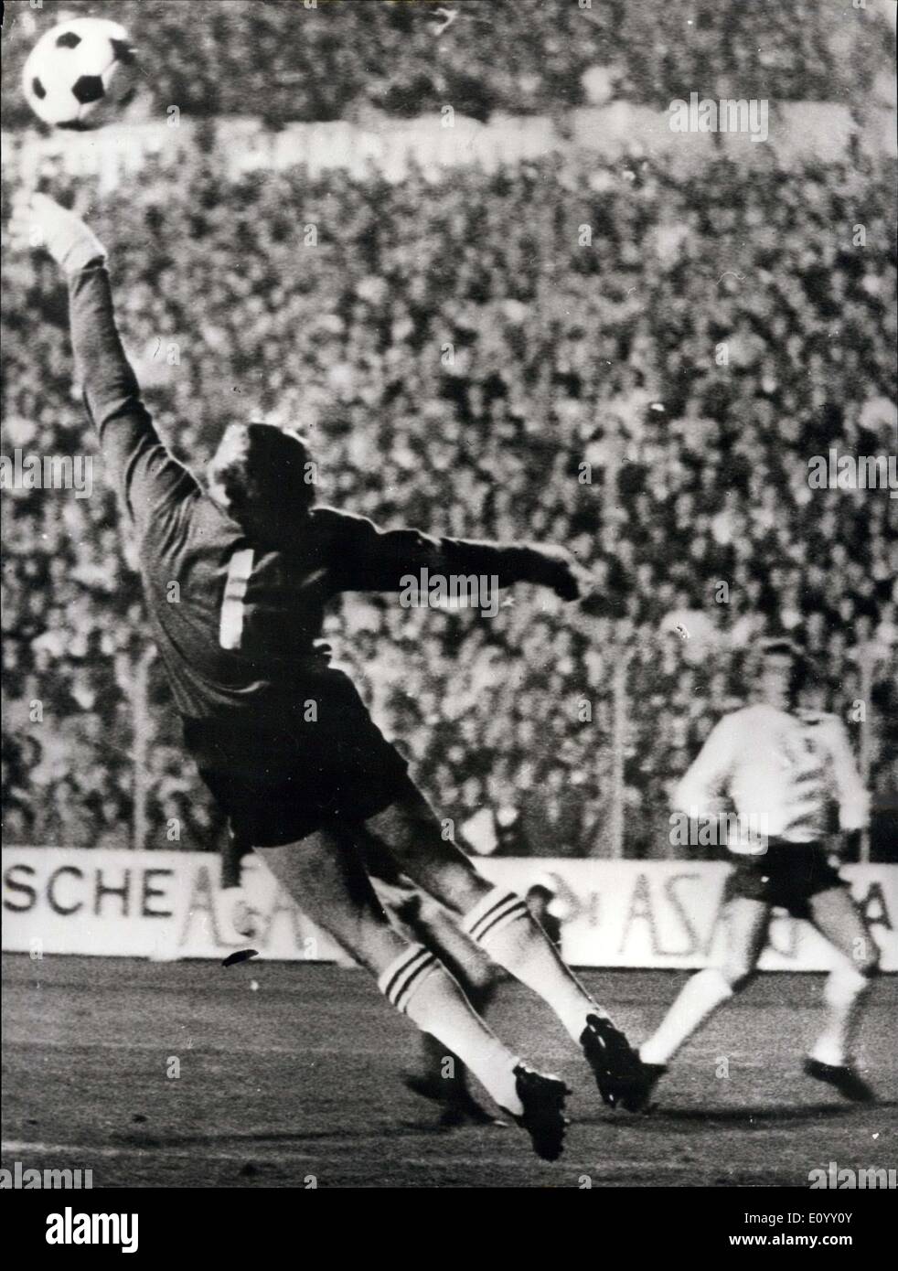 Goalkeeper beaten hi-res stock photography and images - Alamy