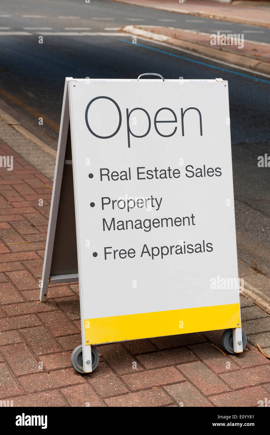Real estate open hi-res stock photography and images - Alamy
