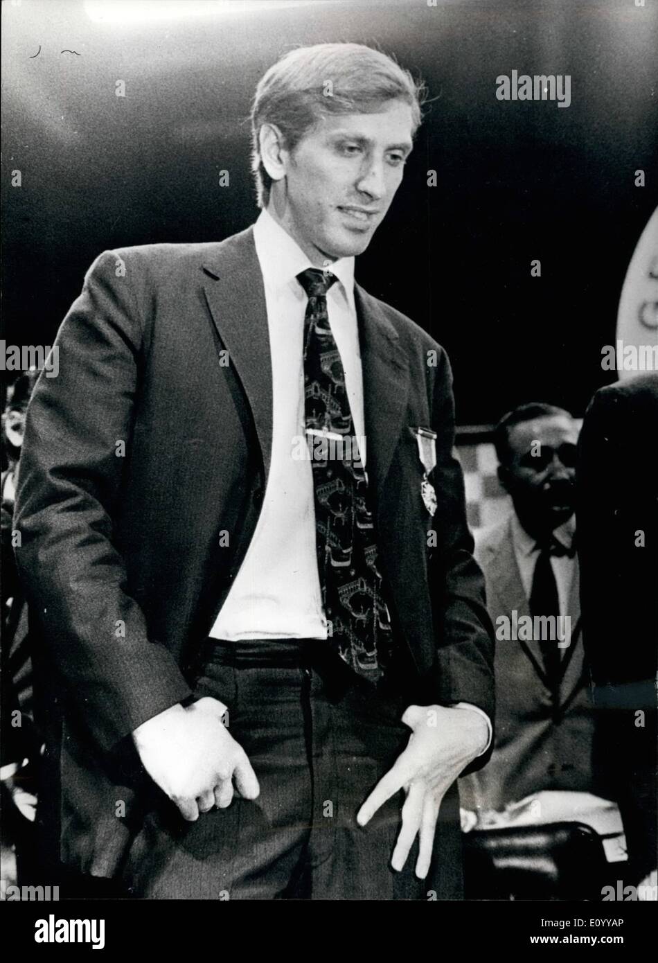 Nov. 11, 1971 - Chess Win For Bobby Fischer: Photo shows. Bobby Fischer ...