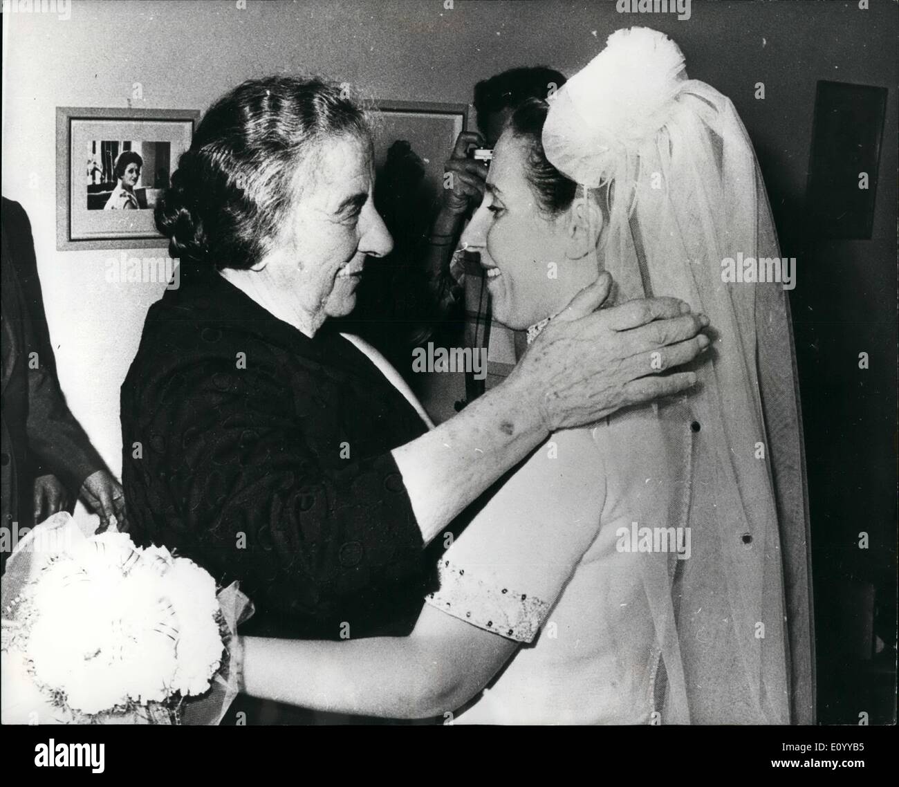Nov. 11, 1971 - Mrs. Golda meir as wedding guest. Ruth Alexandrovich ...