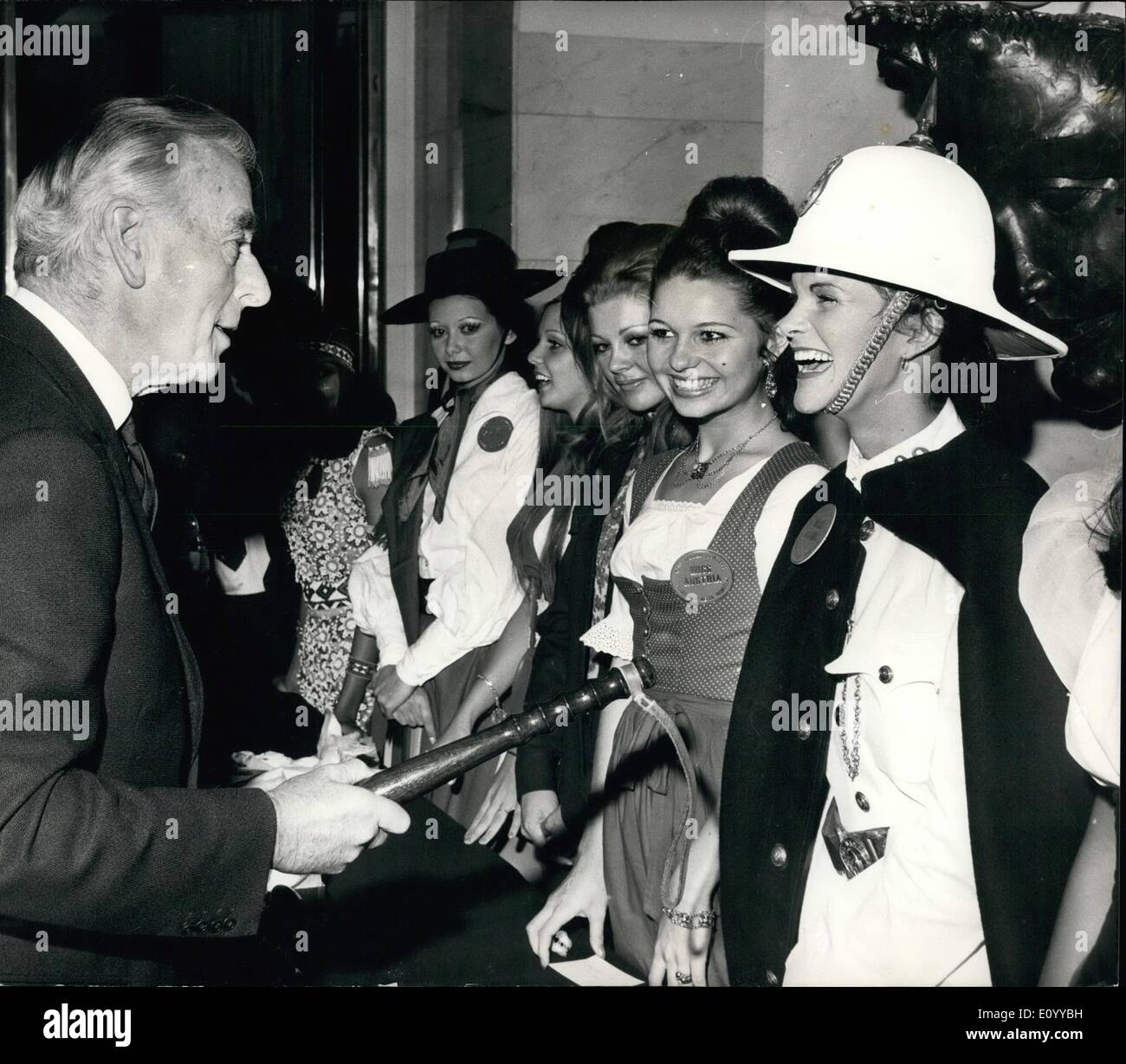 Miss world 1970 hi-res stock photography and images - Alamy