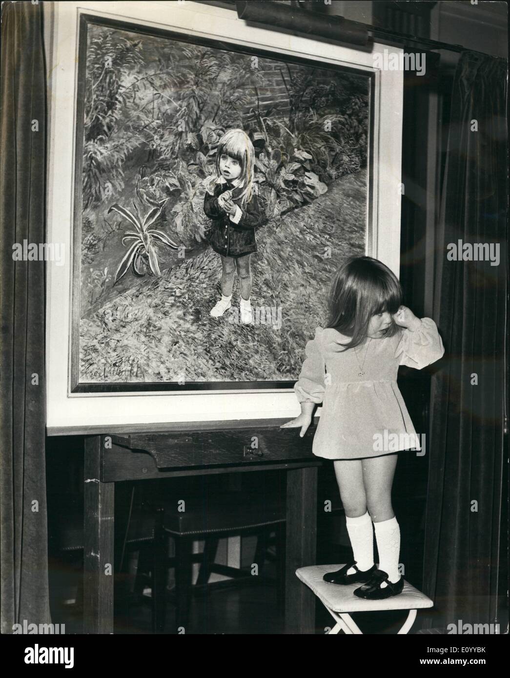 Nov. 11, 1971 - Youngest ''Miss Pears'' Unveils her portrait.: 2-year ...