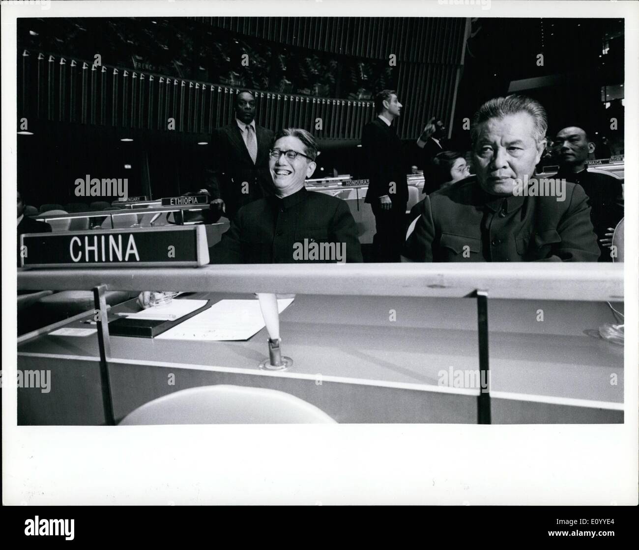 China united nations 1971 hi-res stock photography and images - Alamy