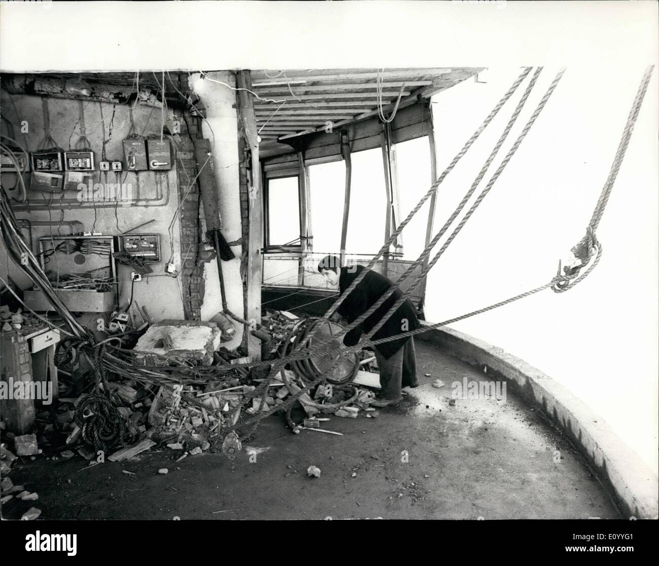 Nov. 11, 1971 - The Aftermath of the Post Office Tower Explosion: Today ...