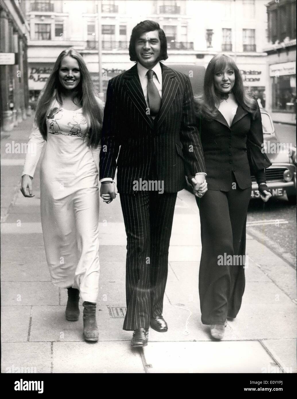 Dec. 12, 1971 - Humperdinck Signs With BBC-TV Thirteen Week Series For ...
