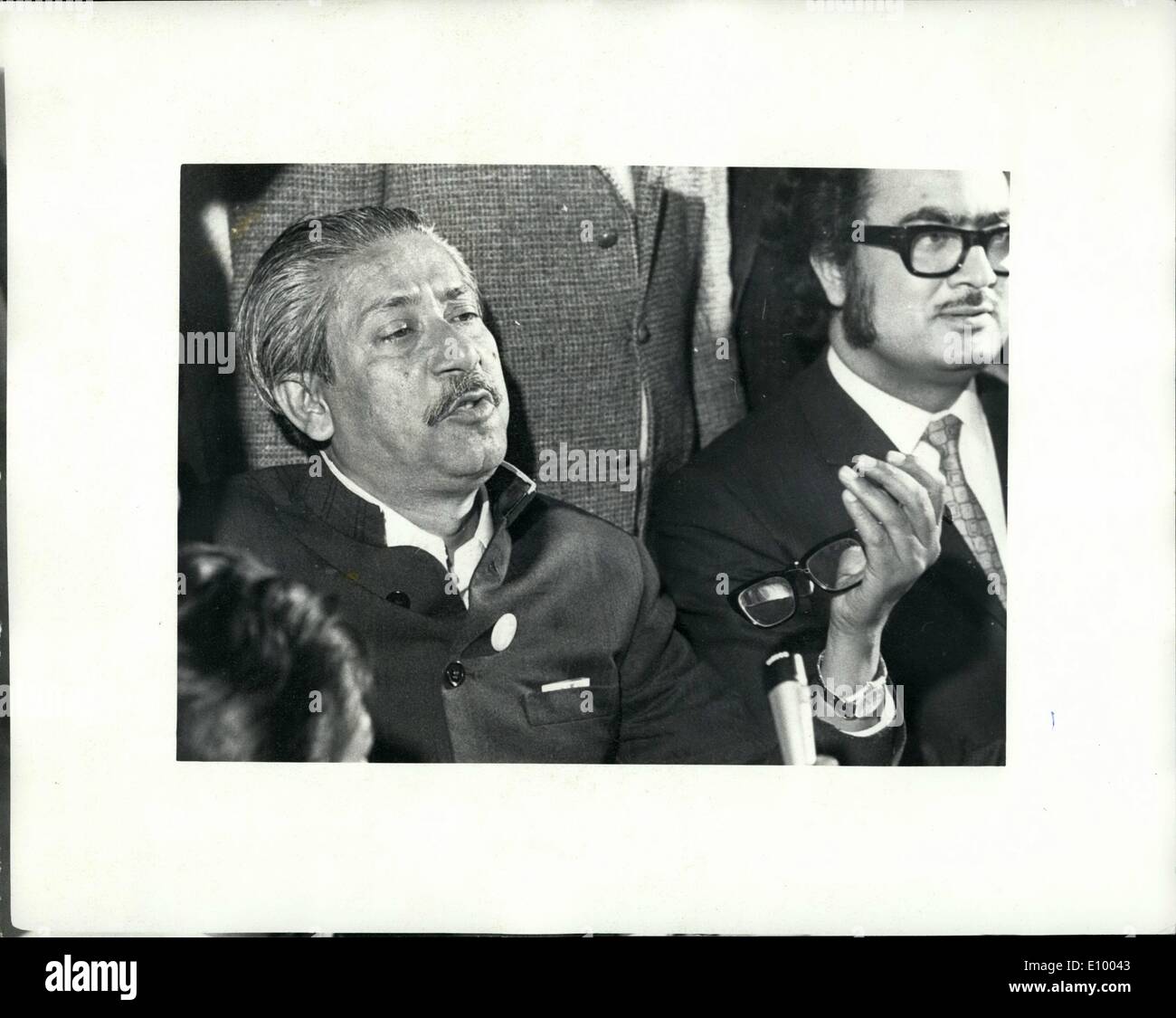 Jan. 01, 1972 - Shiek Mujibur Rahman at London Press Conference, Hotel ...