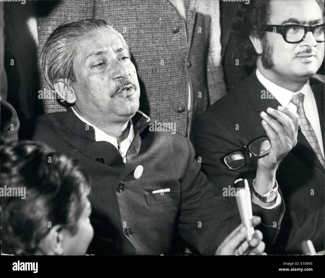Jan. 01, 1972 - Sheik Mujibur Rahman Flies Into London Sheik Mujibir ...