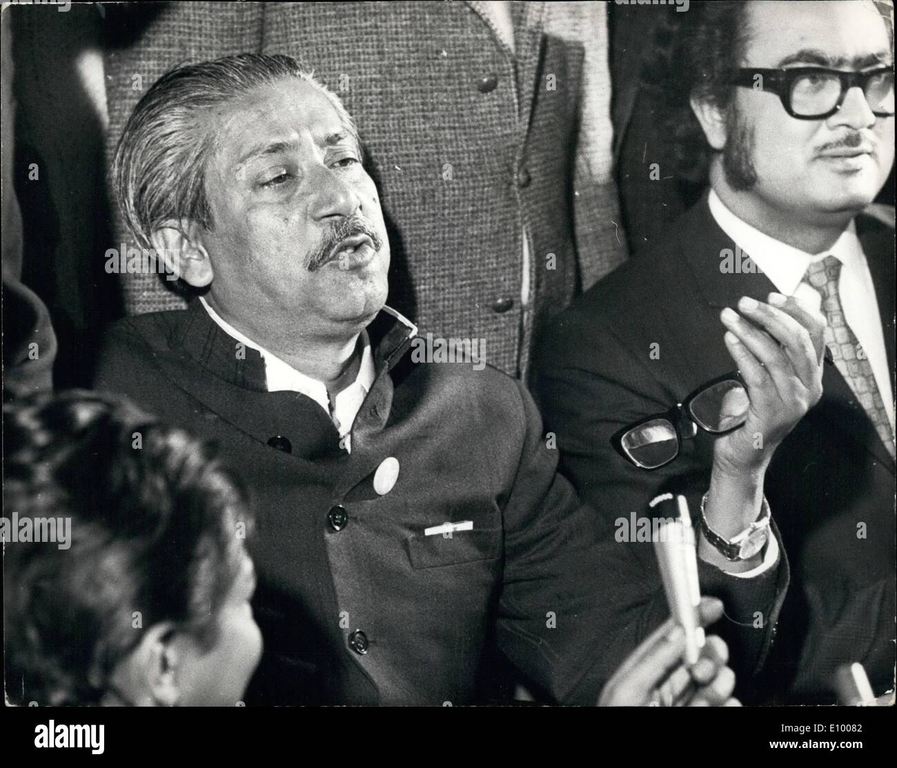 Jan. 01, 1972 - Sheik Mujibur Rahman flies into London: Sheik Mujibur ...