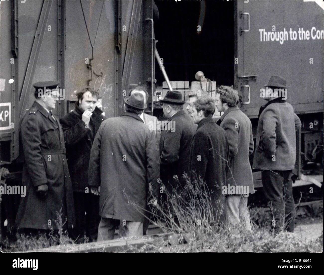 1972 train hi-res stock photography and images - Alamy