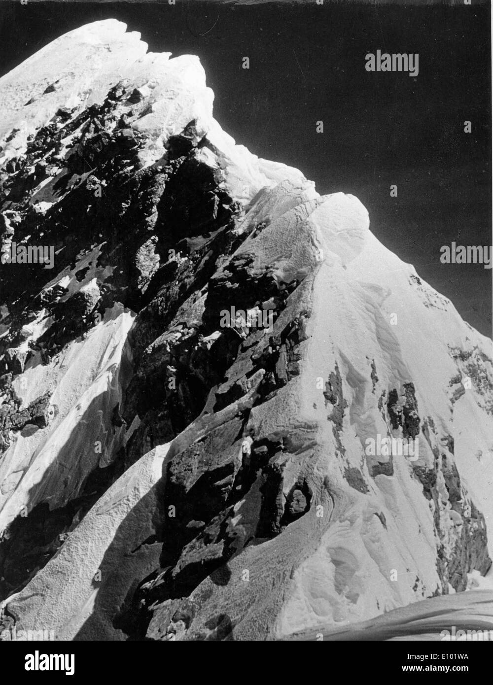 Earths highest mountain above sea level hi-res stock photography and ...